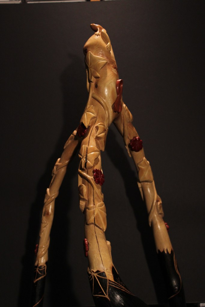 Folk Art Plant Stand (Frog, Ivy, Pink Flowers and Ribbon) – Chris J Taylor